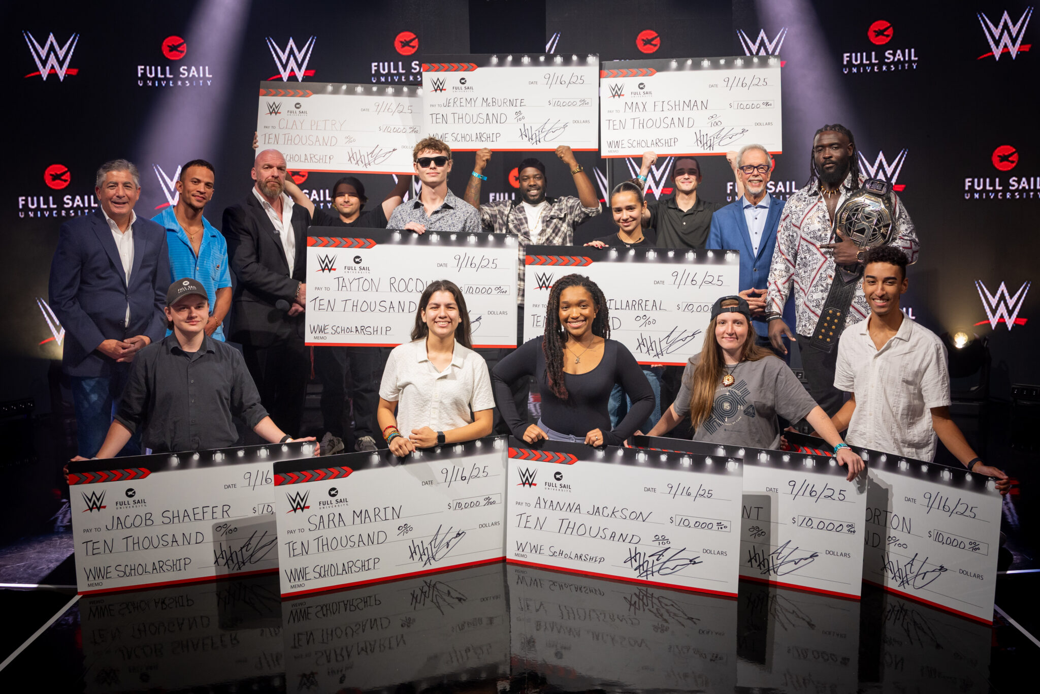 WWE Crosses $500K in Scholarships for Full Sail Students – Bungalower